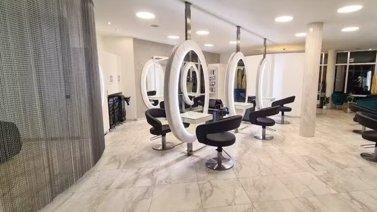 Friseursalon Dolce Look - Friseursalons und Barbershops in Schwaben, Bayern